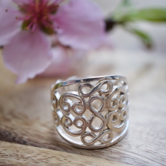 Source Unknown | Jewelry | 925 Silver Eternity Pattern Ring | Poshmark